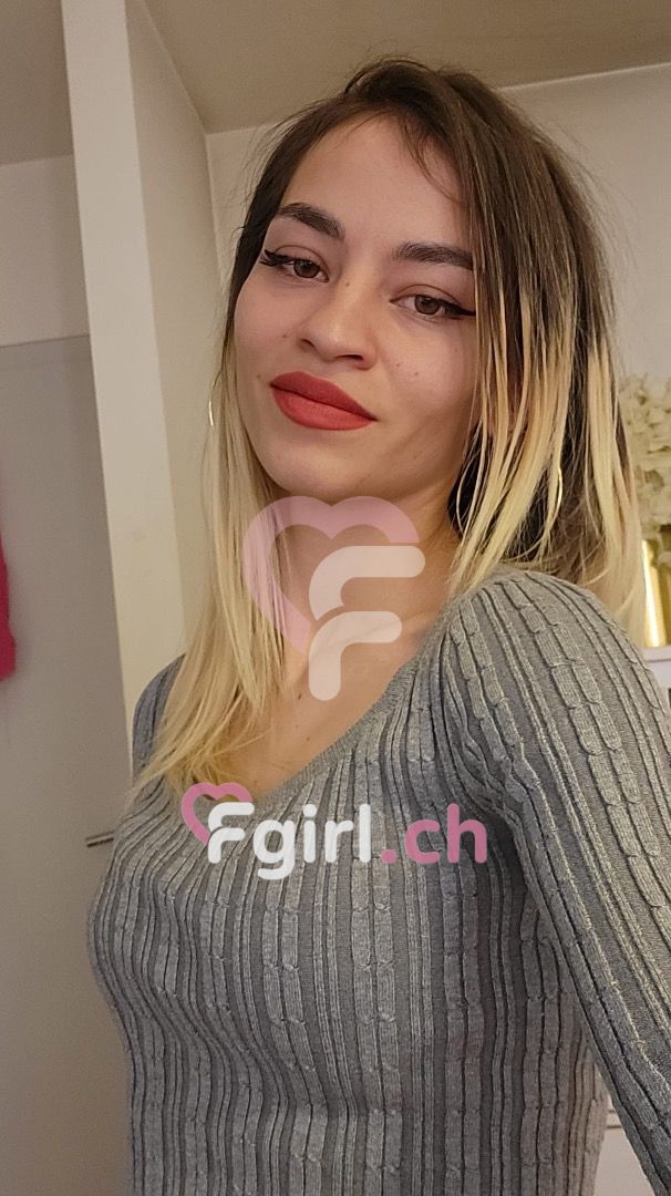 Estel - Call girl à Yverdon-les-Bains aime la sodomie profonde